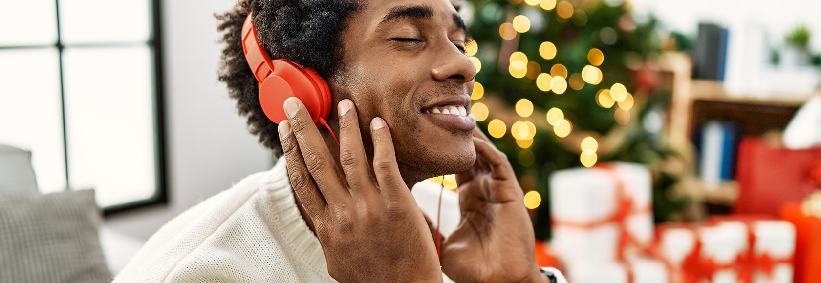 Best Christmas Songs to Wrap Christmas Gifts To | Parcel2Go